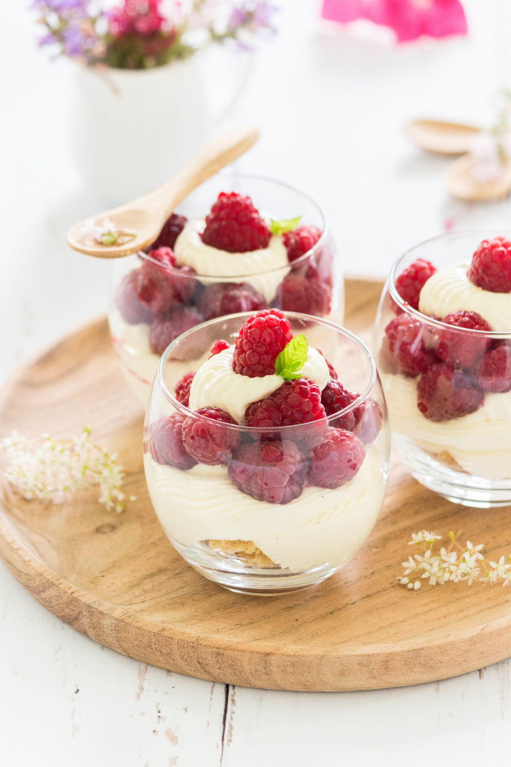 Verrines framboises, sprits & crème diplomate – Moi, gourmande